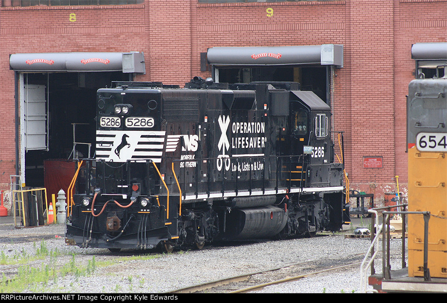 NS GP38-2 #5286